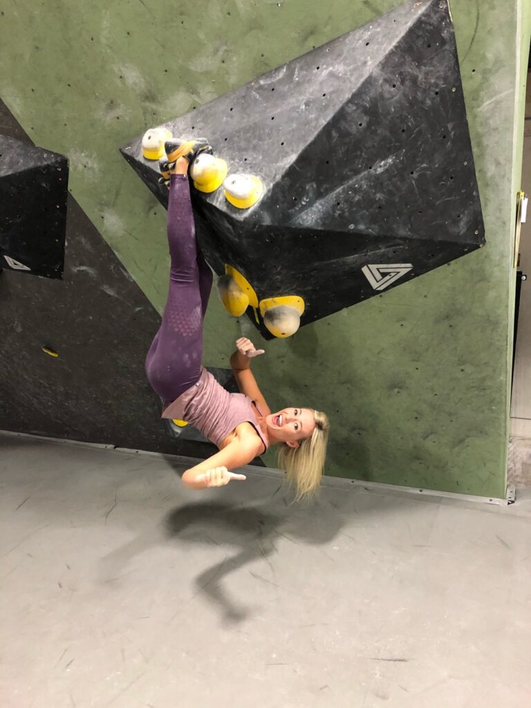 Bat hang - The bouldering information hub